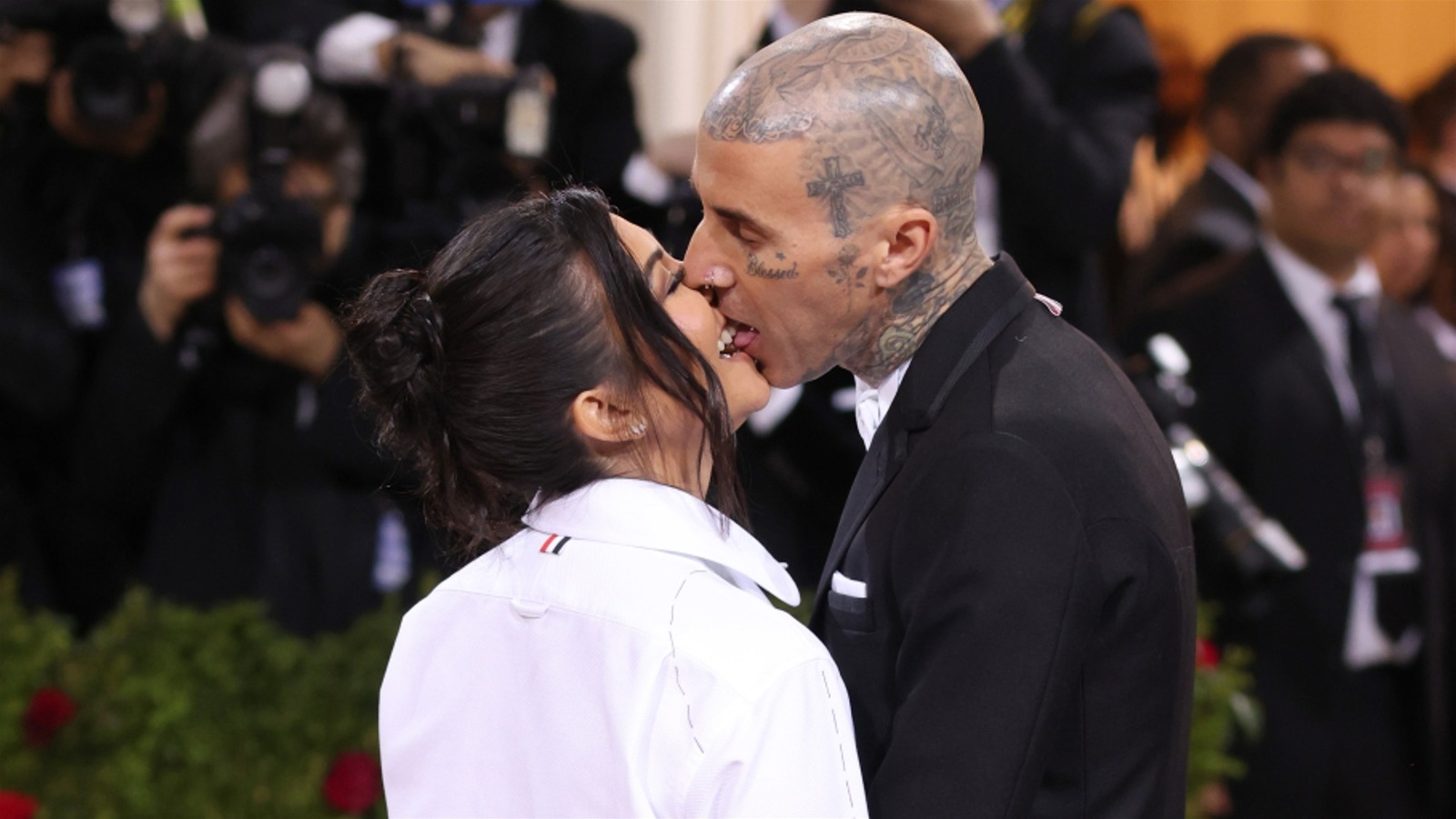 10 Awkward Celebrity PDA Moments We Wish We Didn't Have To See