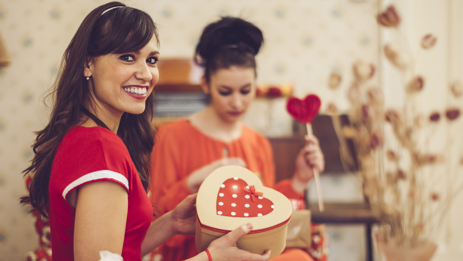 5 Iconic Themes For Your Galentine's Day Party