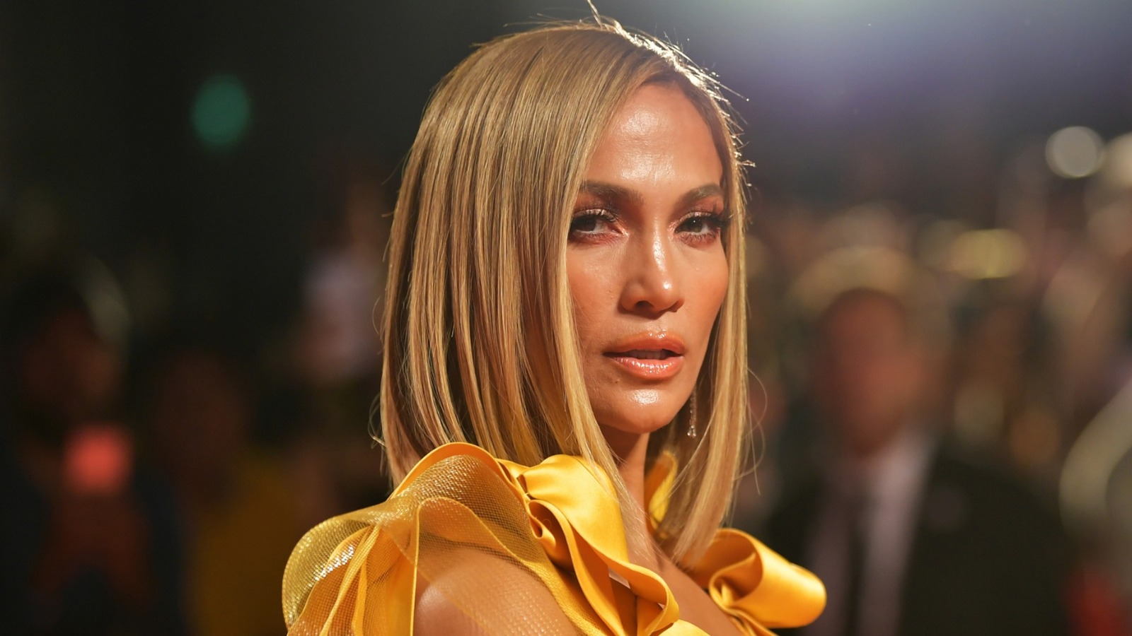 5 Jennifer Lopez Looks That Show Off Her Killer Legs