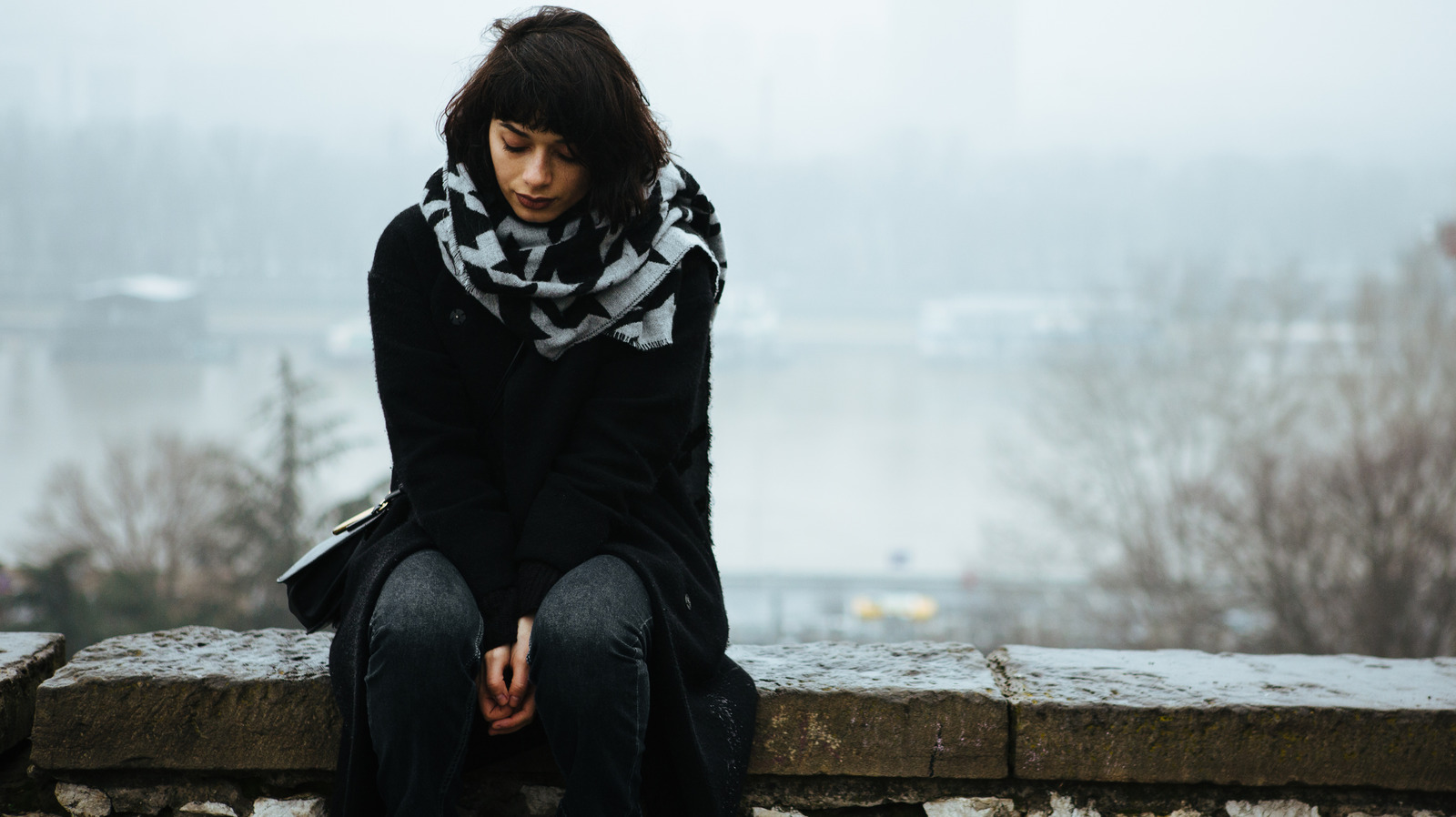 Psychiatrist Tells Us If SAD Lamps Can Actually Do Anything For Your ...