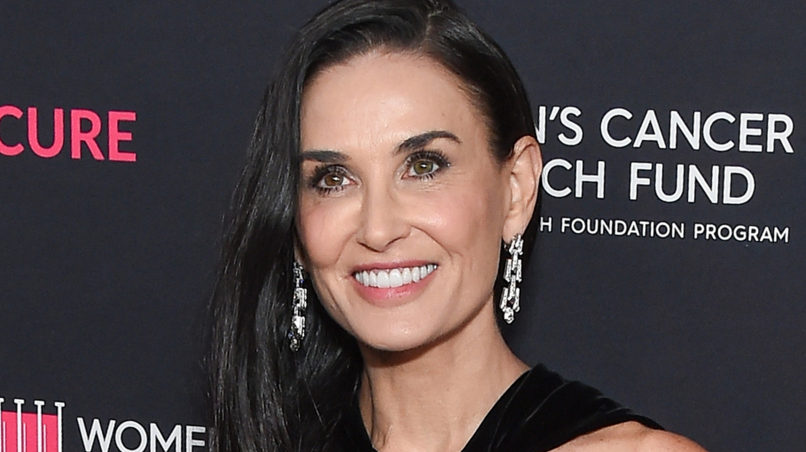 Before & After Pics Highlight Demi Moore's Teeth Transformation