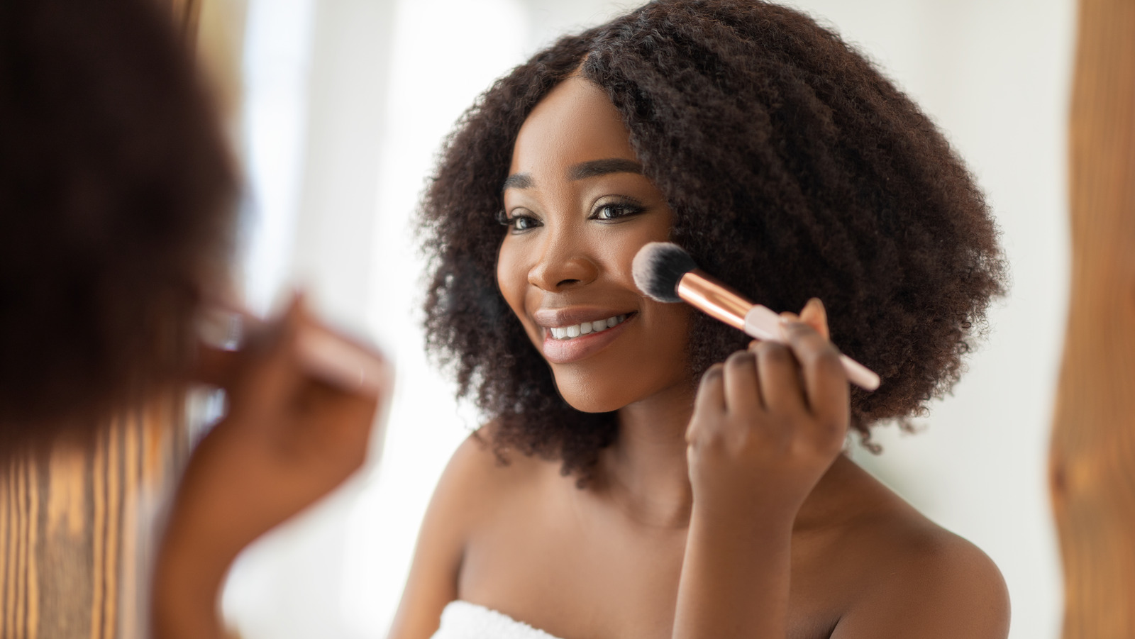 How To Try The Easy 'L-Shaped' Blush Trend Going Viral On TikTok