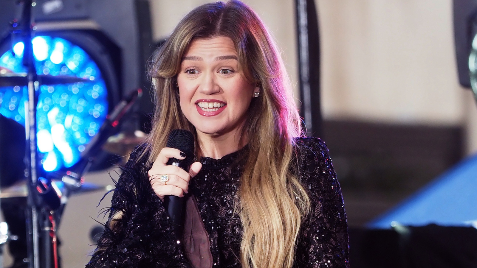 Kelly Clarkson Has Worn Some Spicy Outfits Over The Years