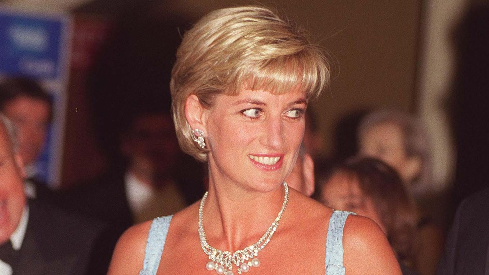 Princess Diana's '90s Bixie Is The Sophisticated Short Hairstyle Of Our ...