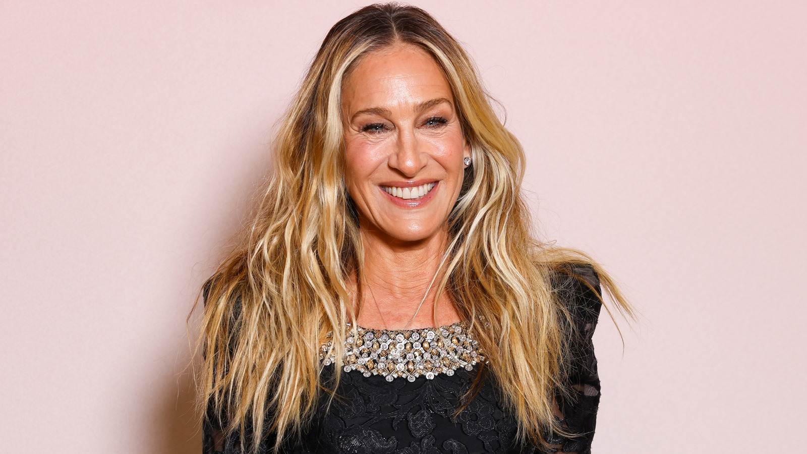 Sarah Jessica Parker's Natural Hair Color Proves What You're Born With ...