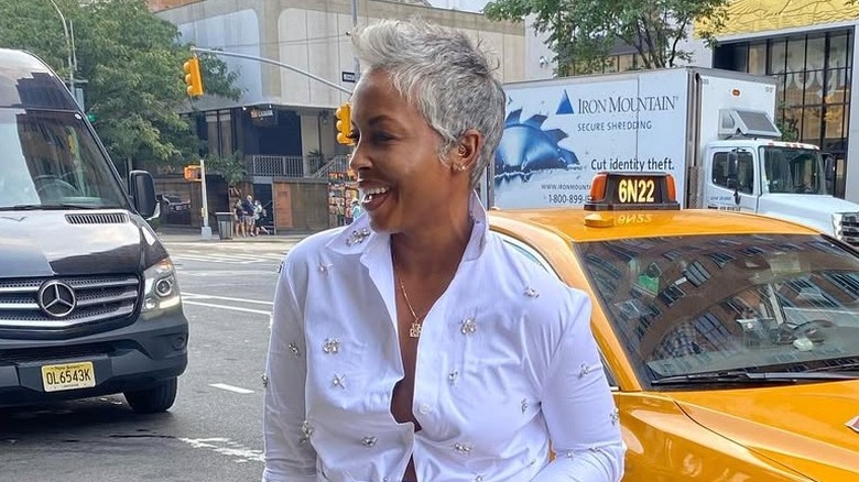 Short Styles For Older Women With Gorgeous Gray Hair That Radiate ...