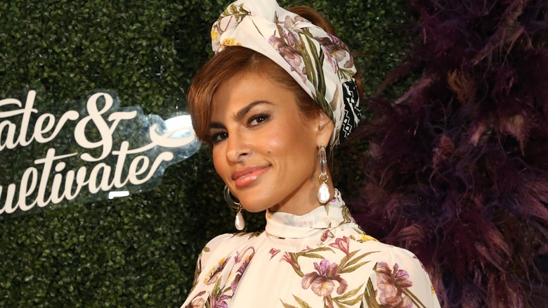 Side-By-Side Pics Show Off Eva Mendes' Jarring Plastic Surgery ...