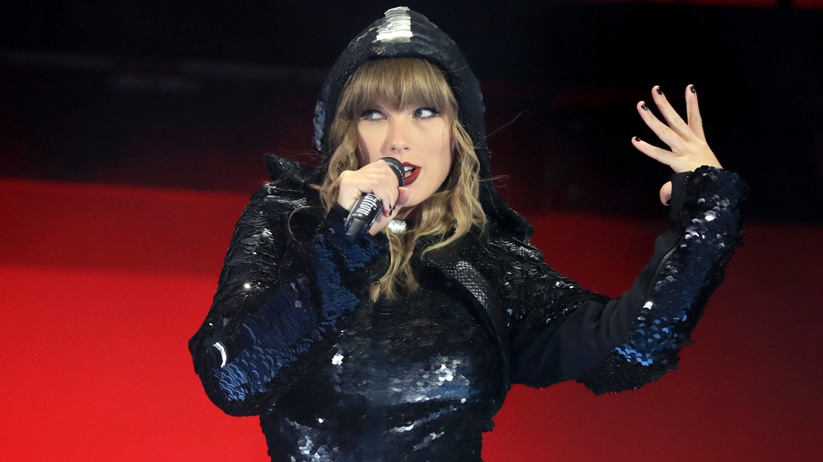 Taylor Swift's Best Halloween Costumes From Comfy To Comic Book
