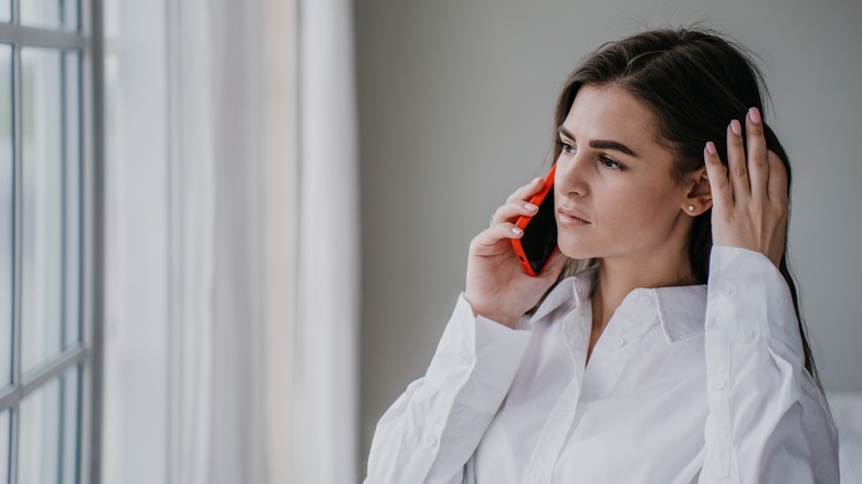 The Difference Between Venting And Relationship Triangulation, Explained The Difference Between Venting And Relationship Triangulation, Explained