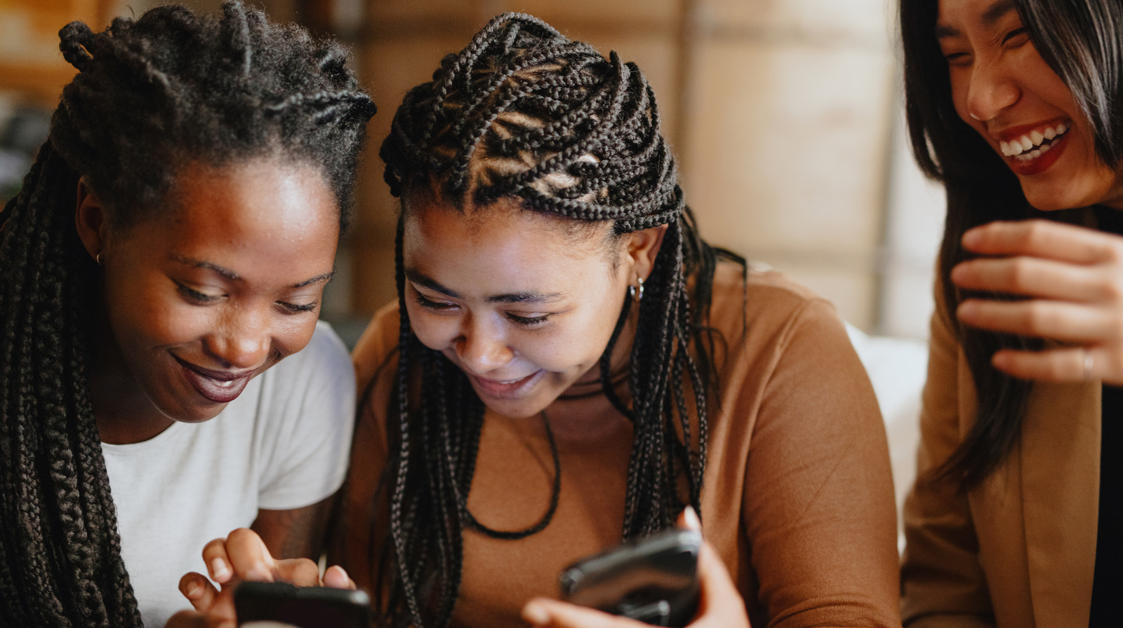 The Zodiac Signs That Are Online Dating Pros
