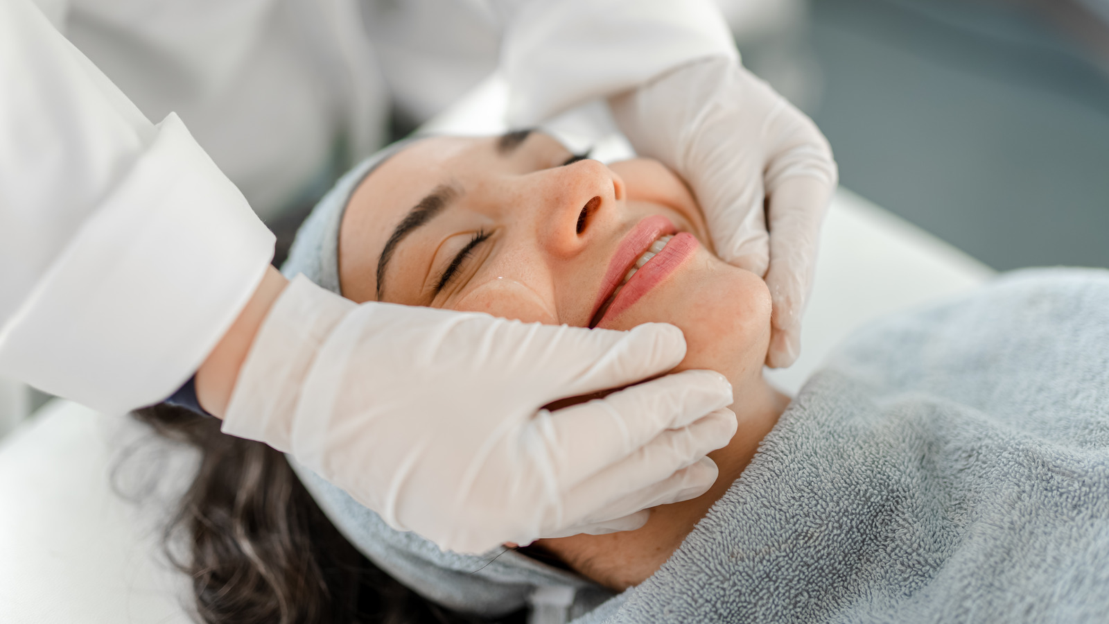 What Is Micro-Coring, And How Can It Tighten Your Skin?
