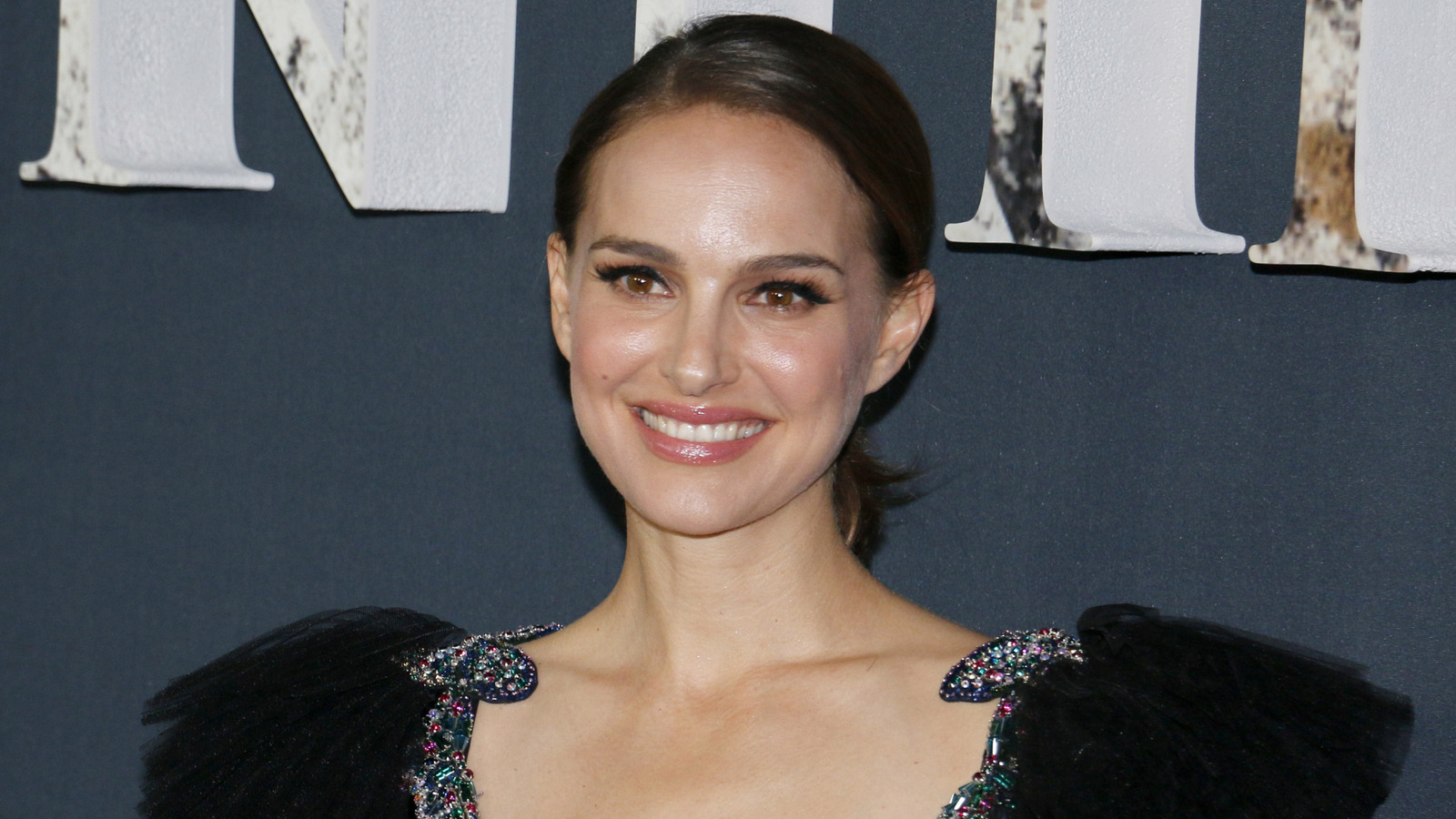 What's The Highest Rated Pick From Natalie Portman's Book Club?
