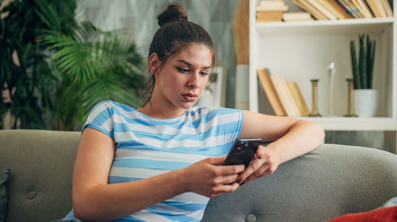 Your Guide To The Toxic Submarining Dating Trend